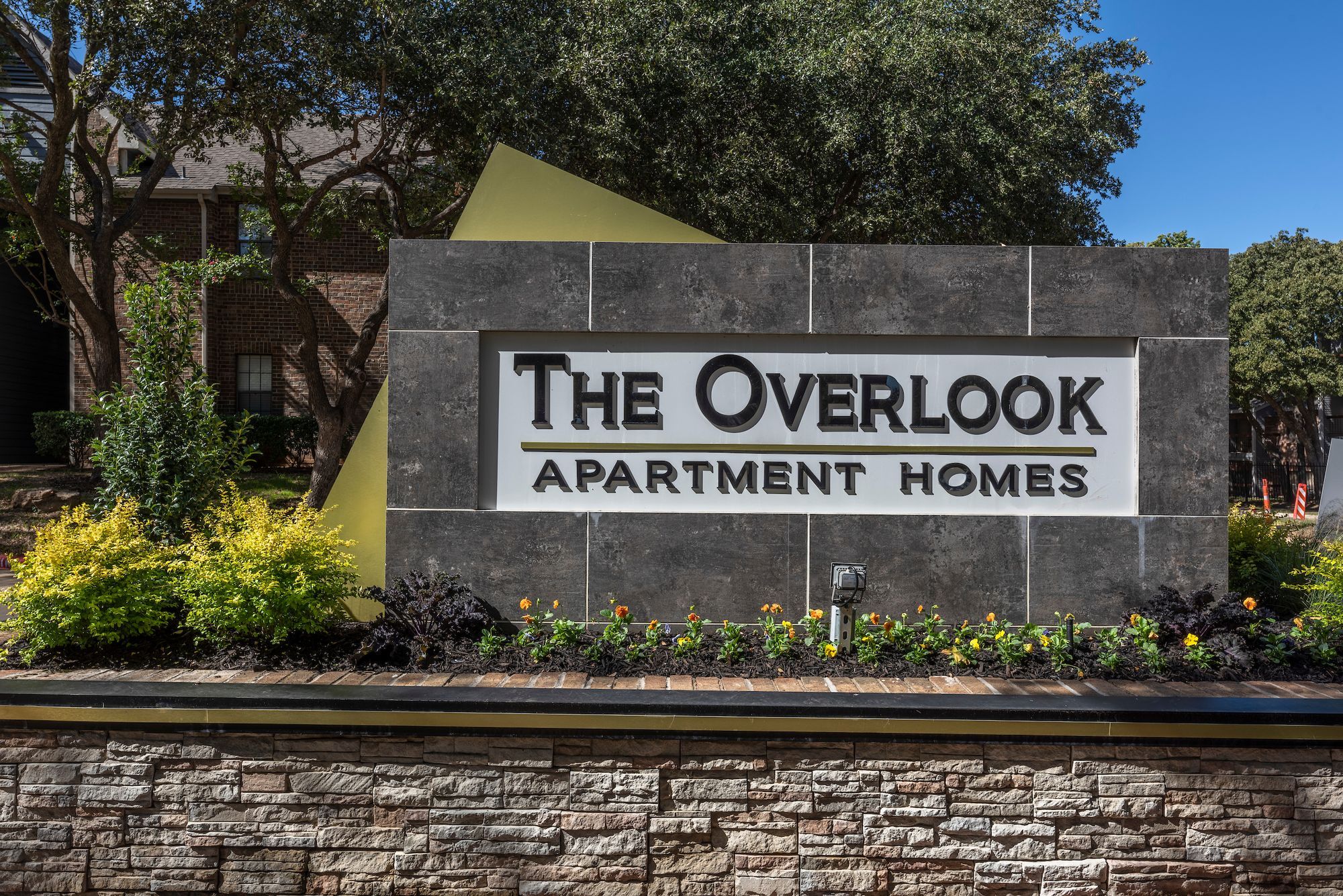 Apartments at Overlook At Bear Creek - Euless