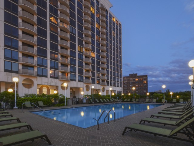 Apartments at The Montrose Apartments - Chicago