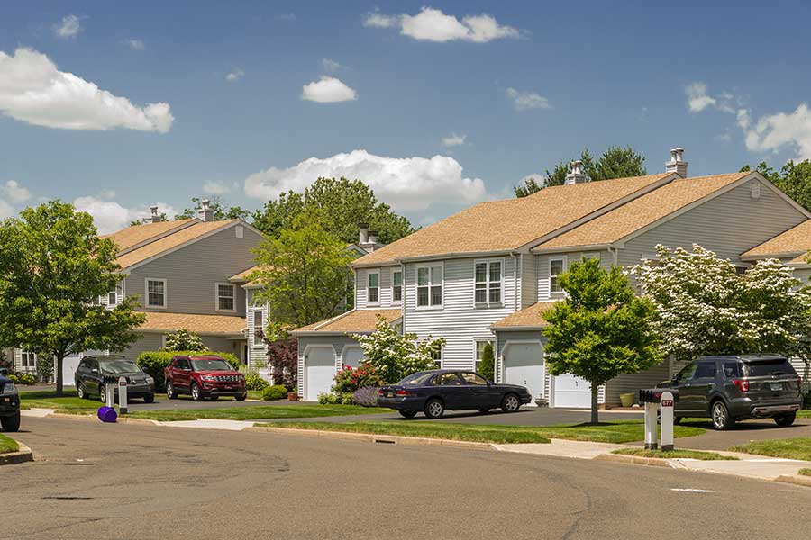 Apartments at Rose Hollow - Yardley | ApartmentSearch.com