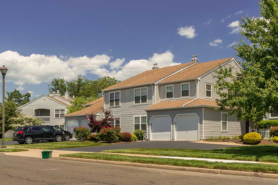 Apartments at Rose Hollow - Yardley | ApartmentSearch.com