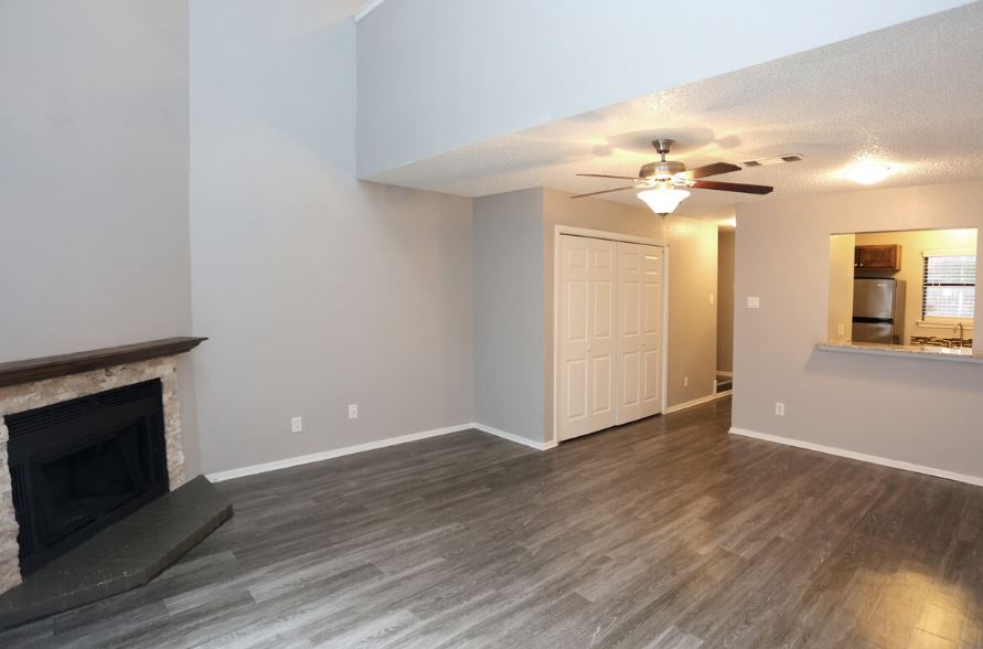 Apartments at Hulen Park Place - Fort Worth